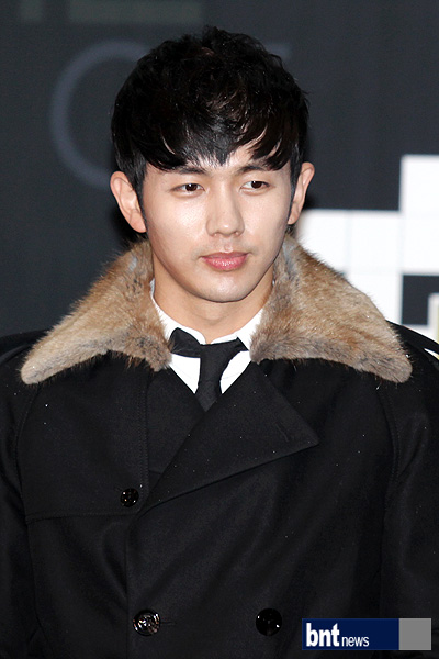 [bnt포토] 2AM 슬옹, 추위 녹이는 따뜻한 미소 (SBS 가요대전) | bnt뉴스