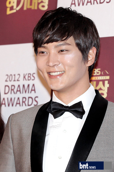 [bnt포토] 주원, 장편드라마 부문 우수상 수상 (KBS연기대상) | bnt뉴스