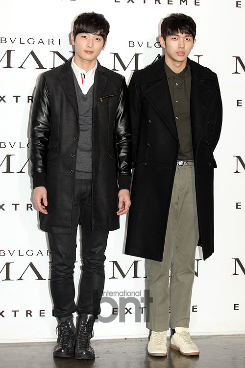 [bnt포토] 2AM 정진운-임슬옹 '새 향수 구경하러 왔어요~' | bnt뉴스