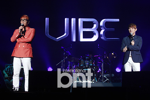 [bnt포토] 바이브, 슈퍼소닉 2013 무대에서 팬들 만나 | bnt뉴스