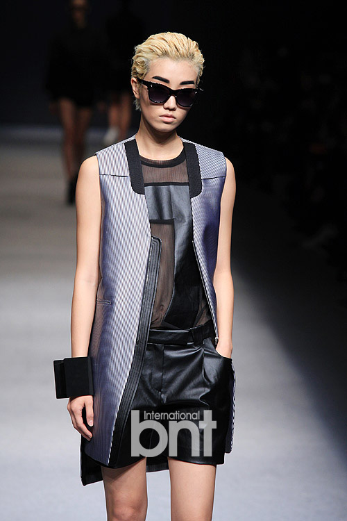 [bnt포토] 2014 S/S 서울패션위크 이석태 컬렉션 '시크한 조형미' | bnt뉴스