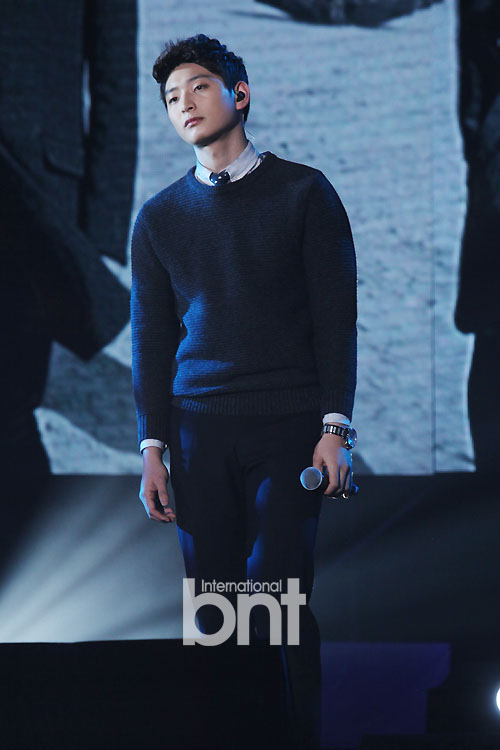 [bnt포토] 2AM 진운, 막내의 감성적인 멋진 무대~ | bnt뉴스