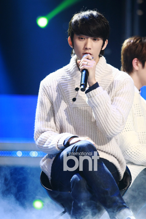 [bnt포토] B1A4 공찬, 女心 흘릴 로맨틱한 눈빛 | bnt뉴스