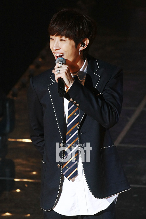 [bnt포토] B1A4 진영, 팬들 보고 순수미소 '활짝' | bnt뉴스