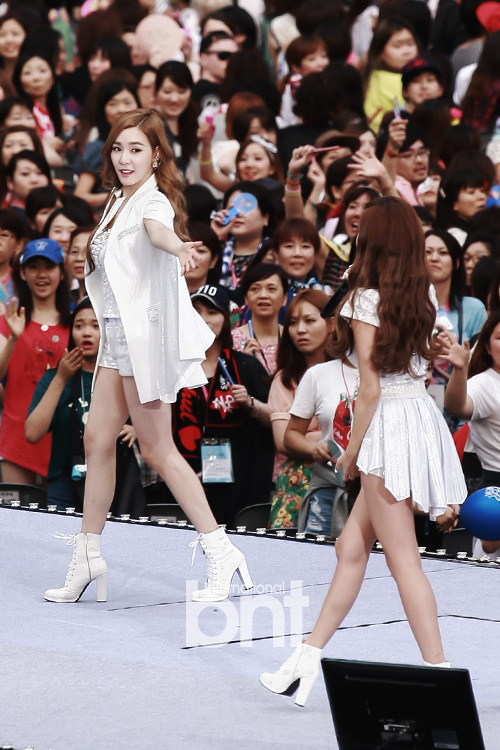 [bnt포토] 소녀시대 티파니 '윤아야, 이쪽이야`' | bnt뉴스