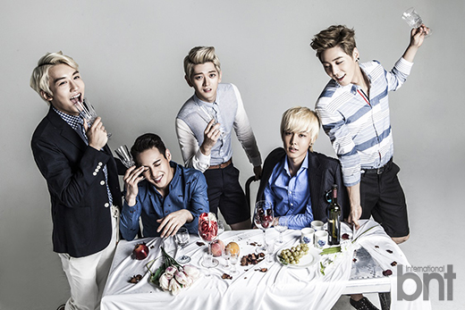 [bnt화보] JJCC, 훈훈한 다섯남자들의 장난스러운 유쾌한 웃음 | bnt뉴스