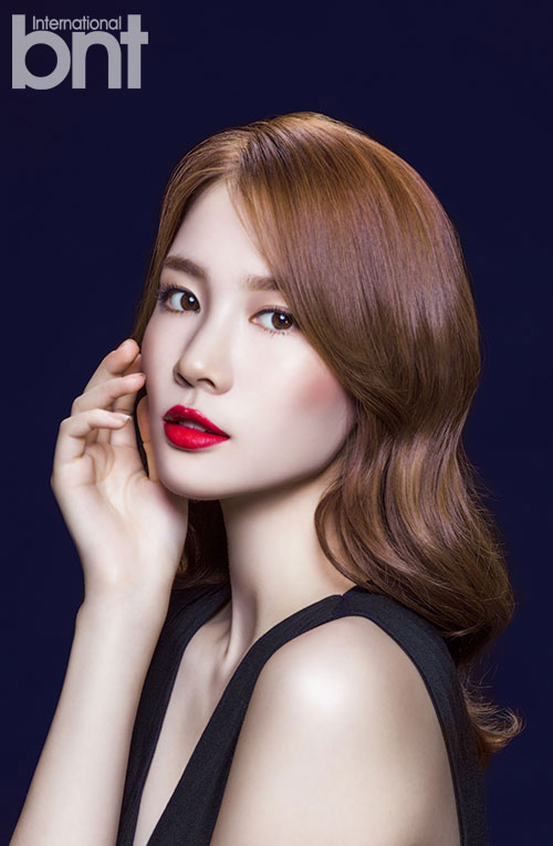 [bnt화보] 모델 진아름, 레드 립 메이크업의 정석 -메이크온(MakeON) 화보 | bnt뉴스