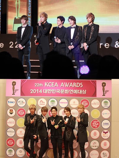 JJCC, ‘문화연예대상’ K-POP 신인상…2014년 ‘K-POP’ 빛냈다 | bnt뉴스