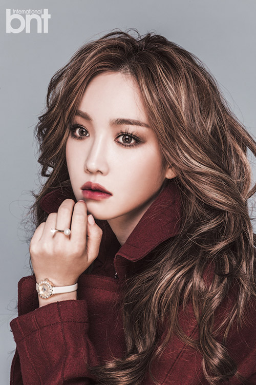 [bnt화보] 이유리, 화보 통해 늦가을 품은 깊은 매력 선보여 | bnt뉴스