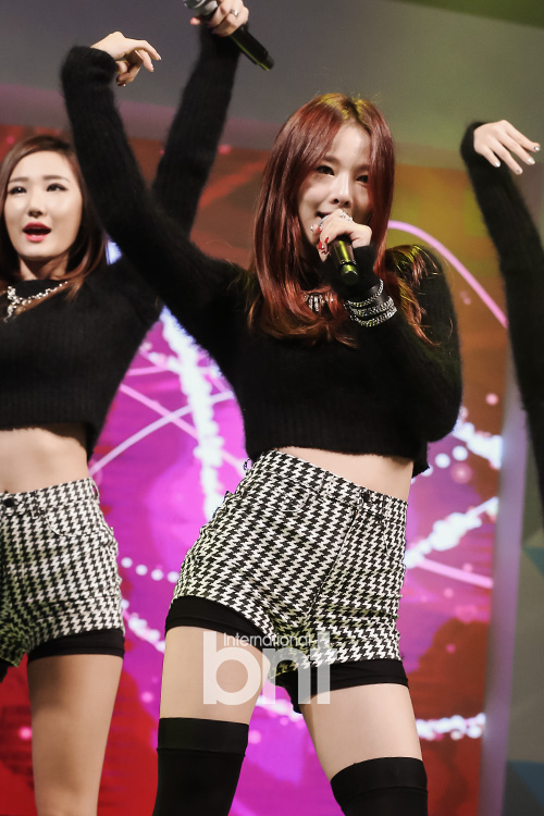 [bnt포토] EXID 솔지 '군살은 안드로메다로~' | bnt뉴스