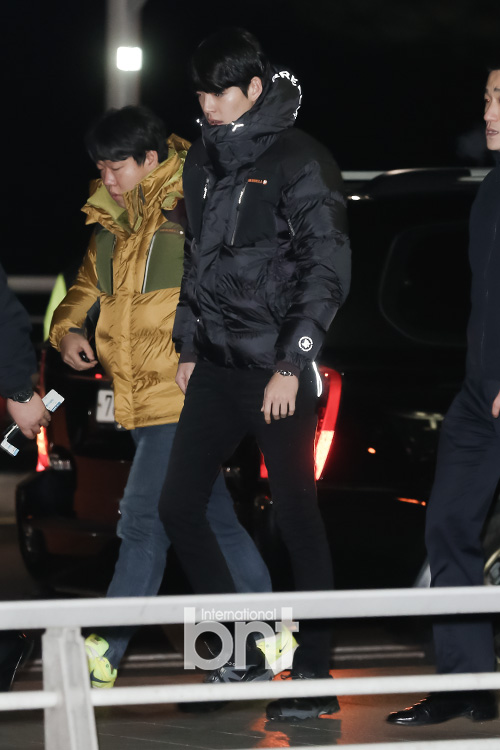 [bnt포토] 김우빈 '으~ 춥네요' | bnt뉴스