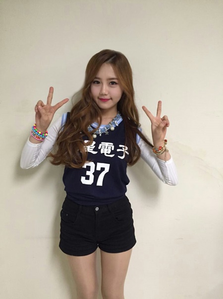 송하예 ‘KCC 프로농구’서 애국가 제창…농구팬 열띤 ‘환호’ | bnt뉴스