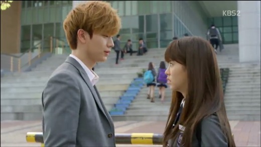 ‘후아유-학교2015’ 육성재, 김소현에 “싸가지, 지금 인사한거야?” | bnt뉴스