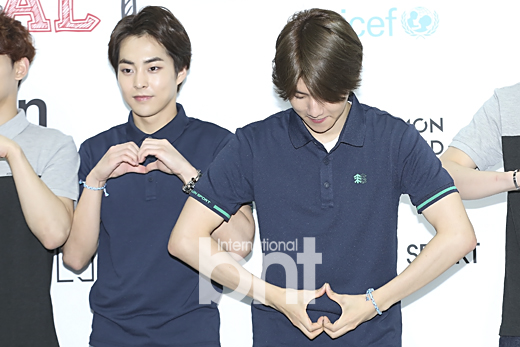 [bnt포토] EXO 백현 '장난기 넘치는 거꾸로 하트!'