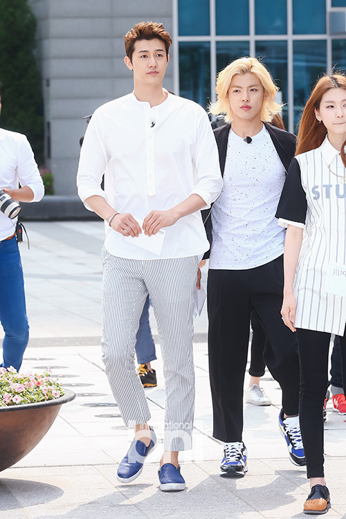 [bnt포토] 강남 '(이)기우형이 크긴 크네요~' | bnt뉴스