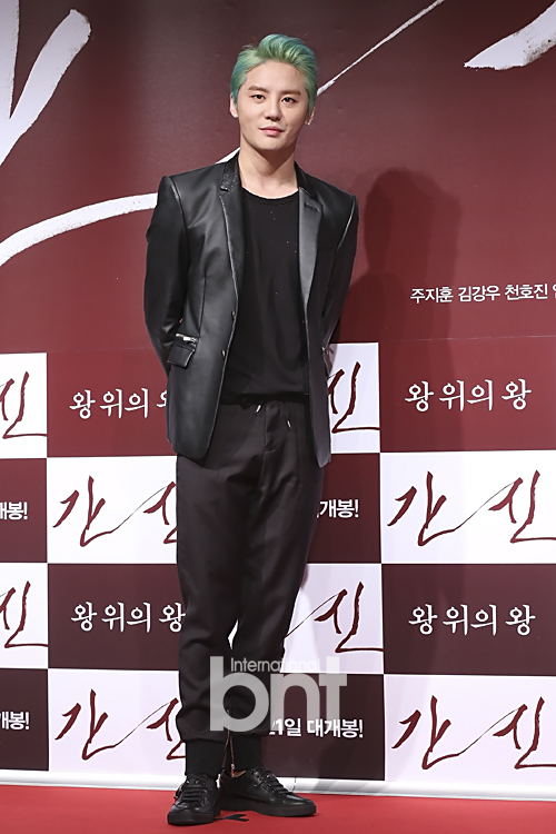 [bnt포토] JYJ 김준수, '데스노트' L로 완벽 변신 | bnt뉴스