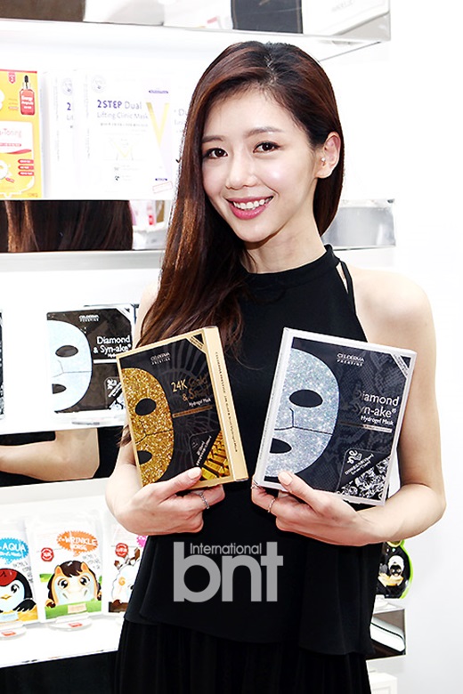 [bnt포토] 제닉 ‘2015 상해 뷰티 엑스포’서 셀더마 인기 | bnt뉴스