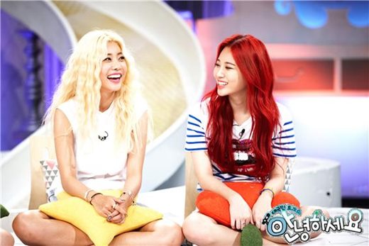 ‘안녕하세요’ 걸스데이, 신곡 ‘링마벨’ 양말스테이지서 첫 공개 | bnt뉴스