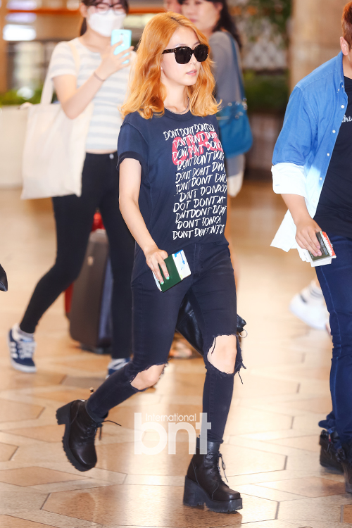 [bnt포토] 보아 '무릎은 제대로 뚫려야 멋이죠' | bnt뉴스