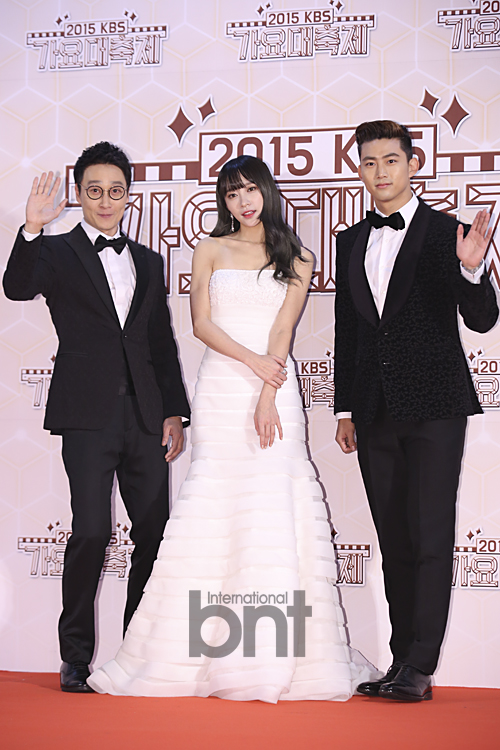 [bnt포토] 이휘재-하니-택연, '2015 가요대축제'의 대세 3MC~ | bnt뉴스