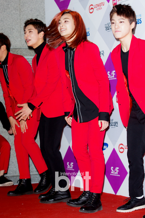 [bnt포토] 세븐틴 정한 '찰랑찰랑'(sbs가요대전) | bnt뉴스