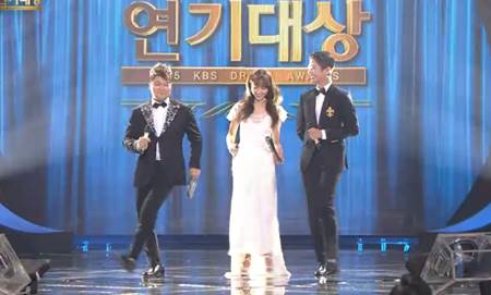 ‘2015 KBS 연기대상’ 전현무-김소현-박보검, 세 MC들의 활약 기대 | bnt뉴스