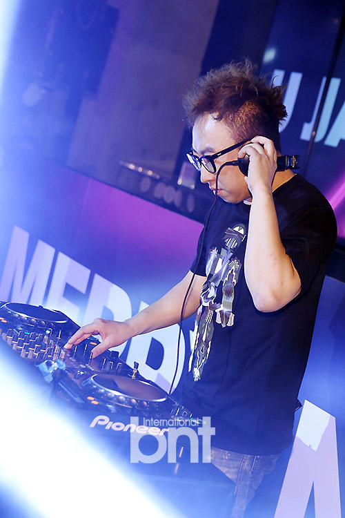 [bnt포토] 박명수 '오늘은 DJ 지팍' | bnt뉴스