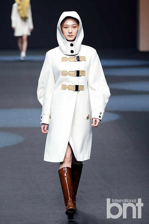 [bnt포토] 16 F/W 헤라 서울패션위크 쿠만 유해진 패션쇼 '탐나는 후드 코트' | bnt뉴스