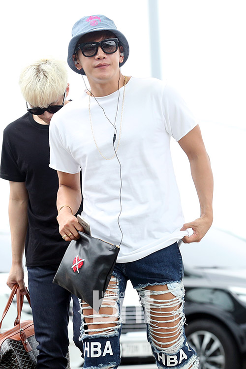 [bnt포토] 2pm 준케이 '찢청으로 시원하게' | bnt뉴스