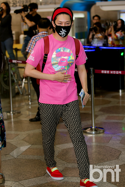 [bnt포토] 슈퍼주니어 희철 '어휴, 더워...' | bnt뉴스