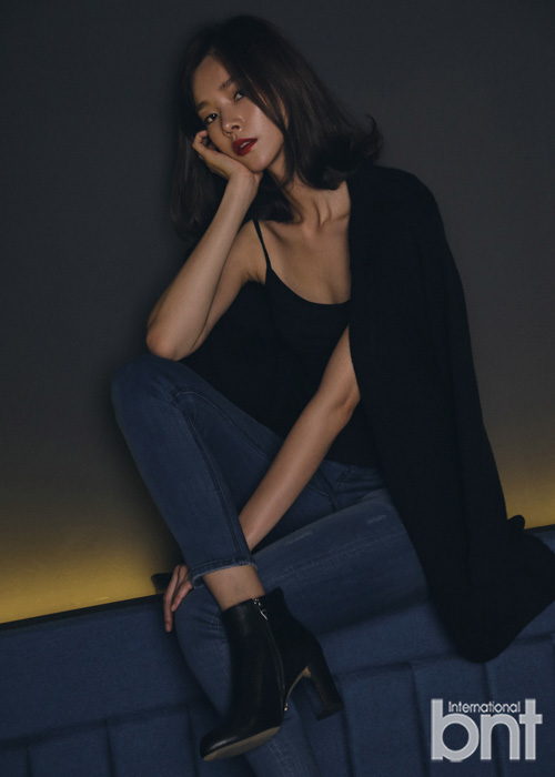 [bnt화보] 윤소정 “어렸을 때부터 키 커, 마음속으로 모델 꿈 키워” | bnt뉴스