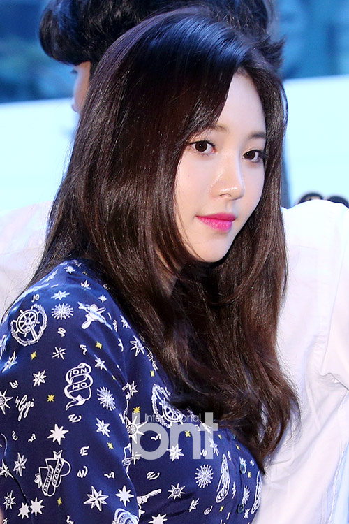 [bnt포토s] '쎈언니vs청순미' 유빈-유라, 극과 극 패션 | bnt뉴스