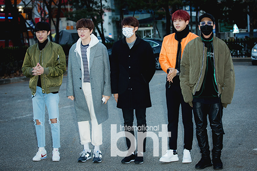 [bnt포토s] '넘치는 스웩' B1A4 바로 '오늘 힙합 충만한 랩퍼' | bnt뉴스