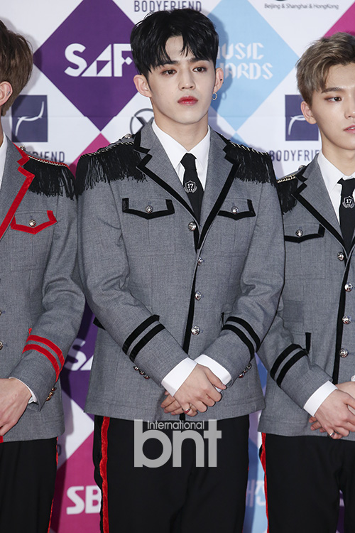 [bnt포토] 세븐틴 에스쿱스 '공손한 자세'(2016 SBS가요대전) | bnt뉴스