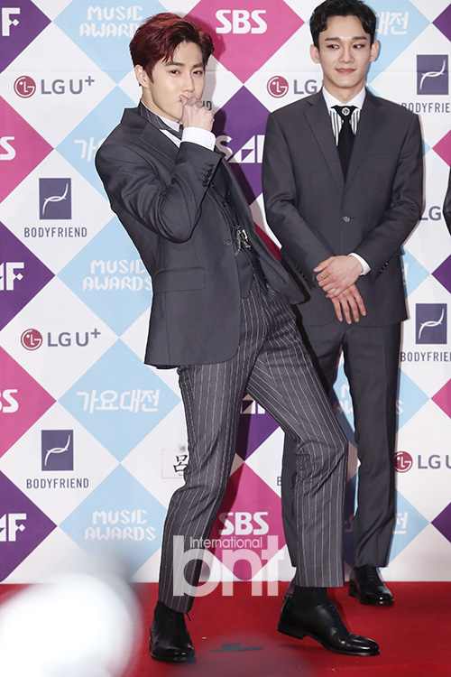 [bnt포토] 엑소 수호 '추위도 잊게 만든 진한 애교'(2016 SBS가요대전) | bnt뉴스