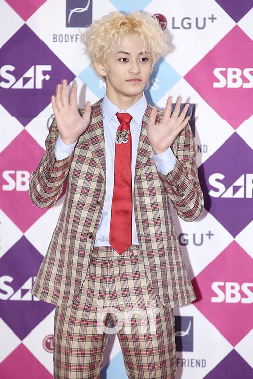 [bnt포토] NCT DREAM 마크 '아무나 소화할 수 없는 헤어스타일'(2016 SBS가요대전) | bnt뉴스