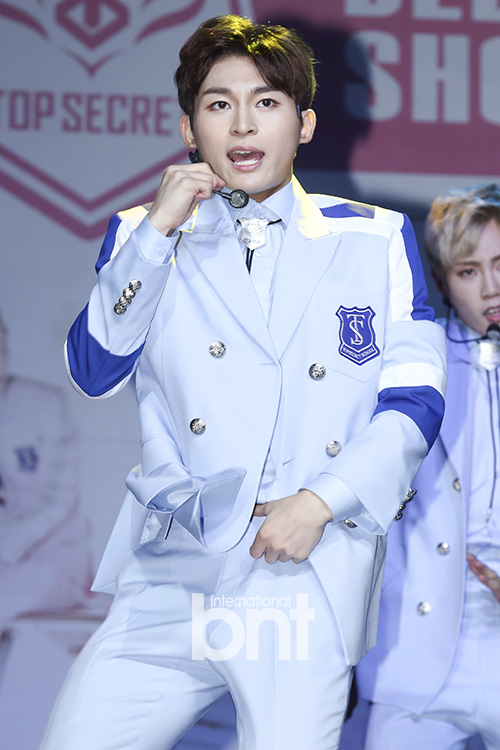 [bnt포토] 일급비밀 용현 '열정 넘치는 무대' | bnt뉴스