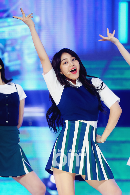 [bnt포토] 트와이스 지효 '사랑스러움이 손끝 타고 쭉쭉 뻗어나가지효' | bnt뉴스