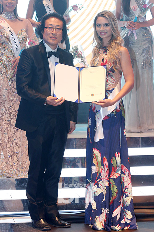 [bnt포토] 브라질, Luxury상 수상(월드뷰티퀸세계대회) | bnt뉴스