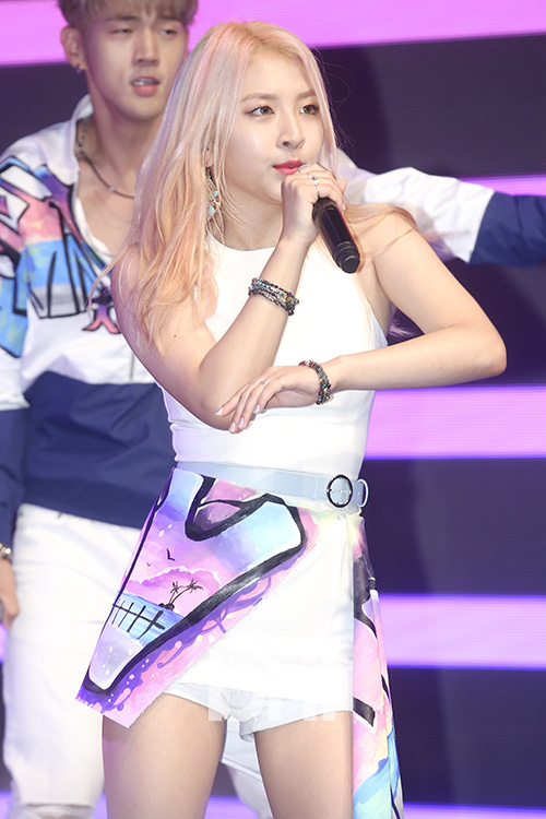 [bnt포토] KARD 전지우 '매혹적인 무쌍매력' | bnt뉴스