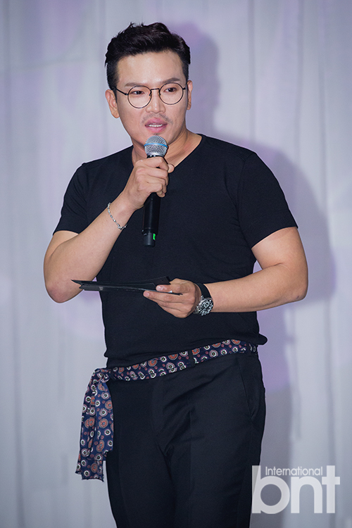 [bnt포토] MC딩동 '옷 참 잘 입는, 언제나 청춘인 MC' | bnt뉴스