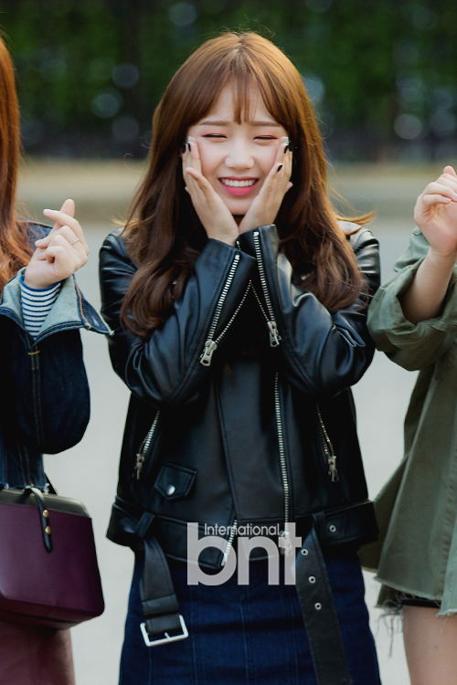 [bnt포토s] '클래스가 다른 리액션pt2' 위키미키 최유정 '팬들은 진심 행복할 듯' | bnt뉴스