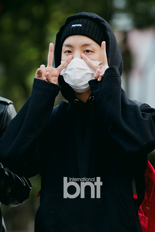 [bnt포토s] 'DNA=끼' 방탄소년단 제이홉 '못말리는 끼쟁이, 정호석' | bnt뉴스