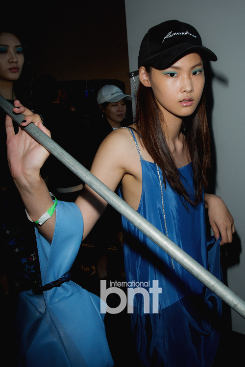 [bnt포토] 엘리스 '품격 있는 여유'(김지은패션쇼) | bnt뉴스