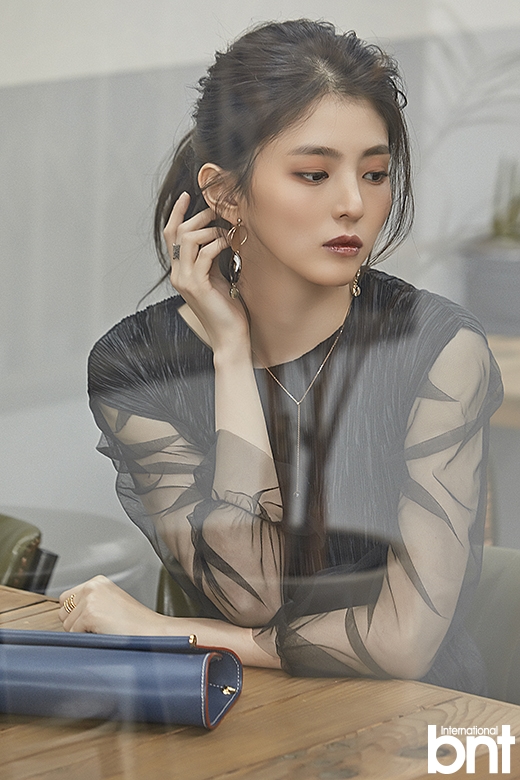 [bnt화보] 한소희 “거울로만 보던 내 모습 Tv로 보니 신기해 배우는 매력적인 직업” Bnt뉴스