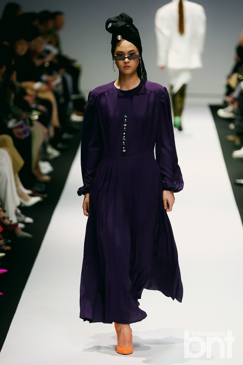 [bnt포토+] '끝까지 주목' 엘리스-차수민-서유진 '뒤태의 매력에 푹'(YCH) | bnt뉴스