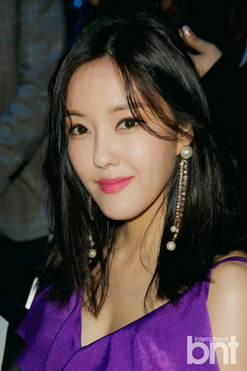 [bnt포토+] '길면 더 우아해져요' 효민-이다희-서지혜 '드롭이어링으로 방점 찍은 여신무드'(YCH) | bnt뉴스