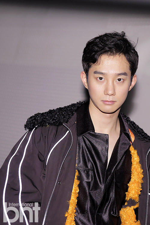 [bnt포토] 윤진욱, 백스테이지에서 뿜어내는 카리스마 (SFW) | bnt뉴스