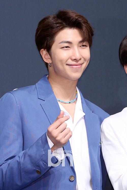 [bnt포토] 방탄소년단 RM '멋진 미소' | bnt뉴스