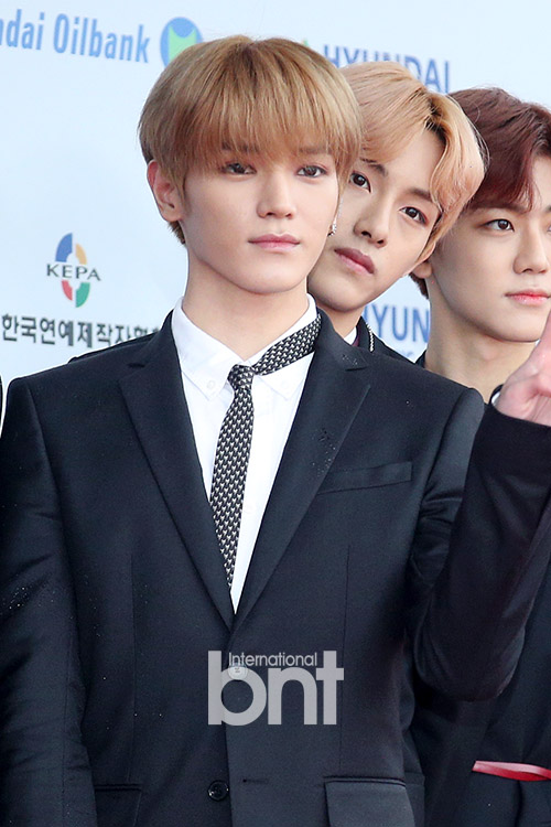 [bnt포토+] 'NCT 태용 뒤에 고개빼꼼 윈윈' 저두 있어요~ | bnt뉴스